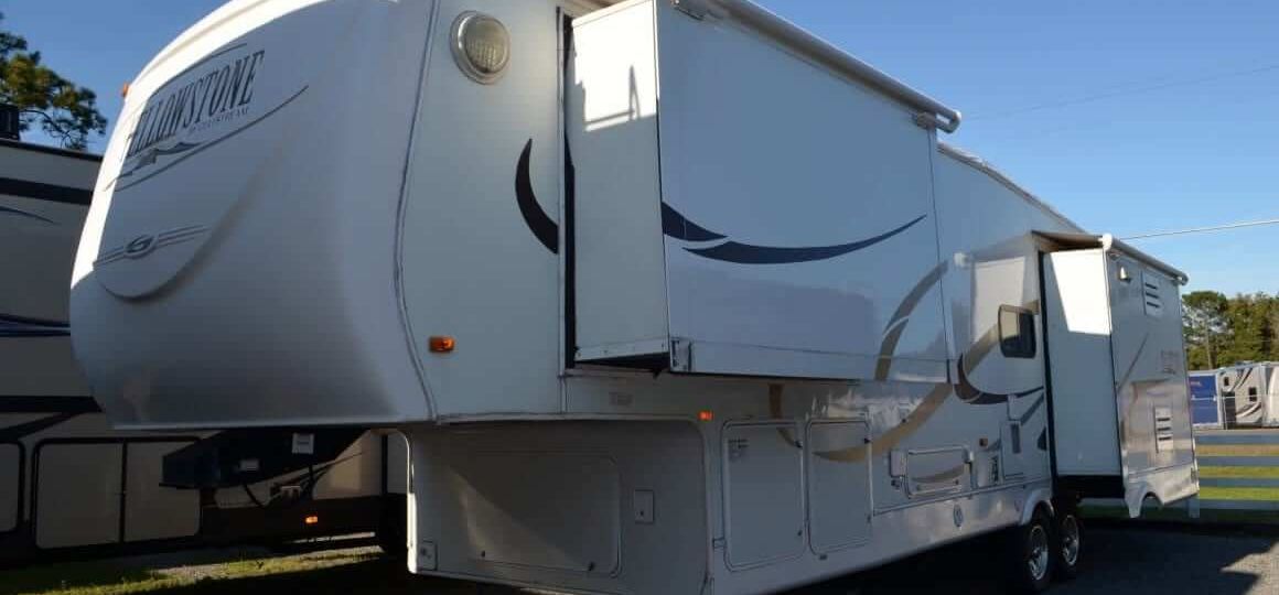 10 Tips for Redwood 5th Wheel Transportation | We Will Transport It